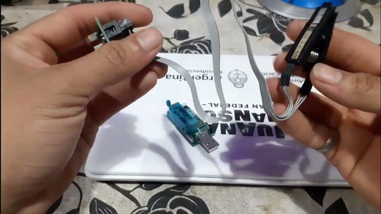 COMO DESBLOQUEAR NETBOOK G15 JUANA MANSO SIN SACAR BIOS facil y rapido - YouTube