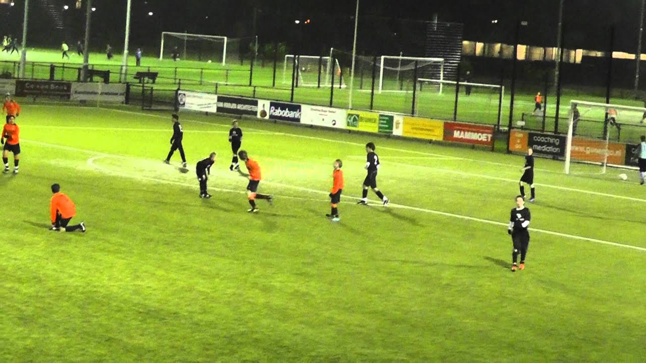 19 dec 2011 VV De Meern C2 - VV De Meern D1 vr 4-3, Goal Abel, assist ...