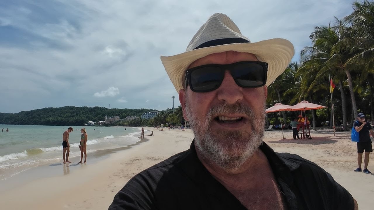 Deserted Utopia (almost) - Vietnam - YouTube
