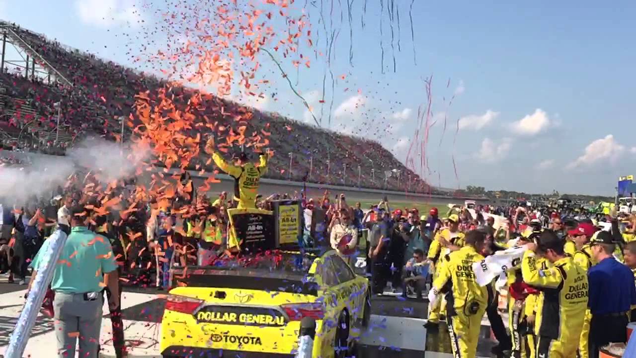 Matt Kenseth's Victory Lane celebration in slo mo - NASCAR - YouTube