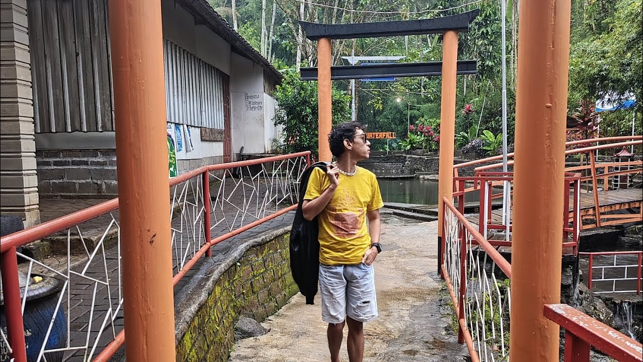 Nuansa Jepang WISATA TANAKA WATERFALL Malang - YouTube