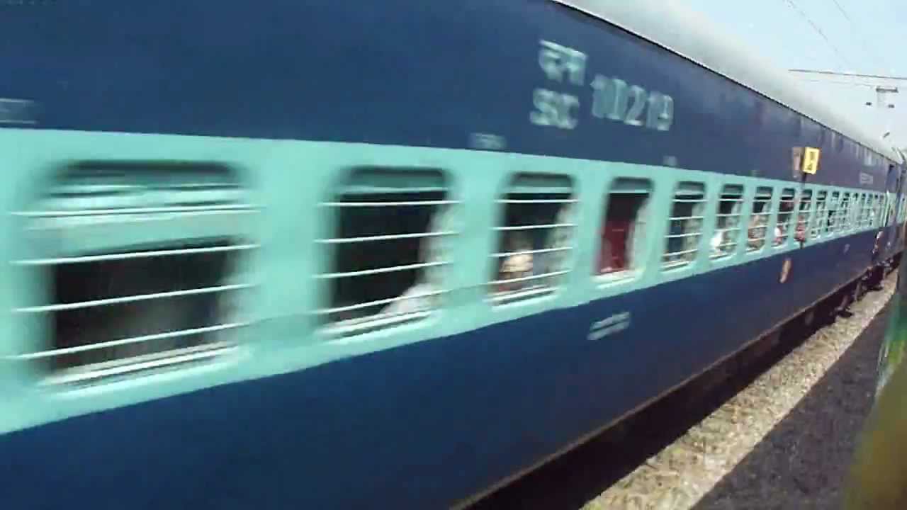 12438 SECUNDERABAD RAJDHANI meets PATNA SUPERFAST~~~ - YouTube