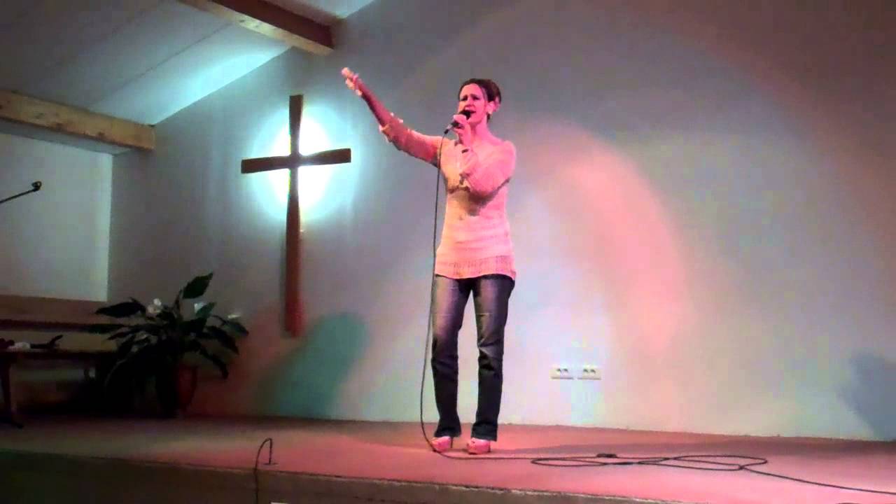 Kellye Huff France Tour 2013 - YouTube