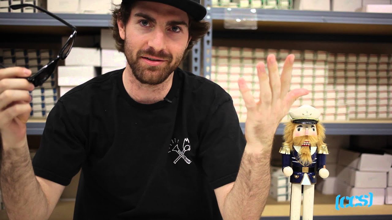 Mike Mo Capaldi Reviews His Signature Glassy Sunhater - YouTube
