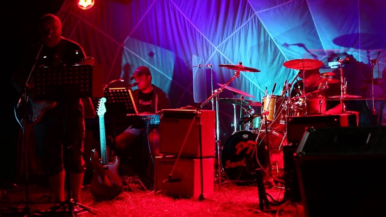 PF Band - S hlavou v oblacích - YouTube