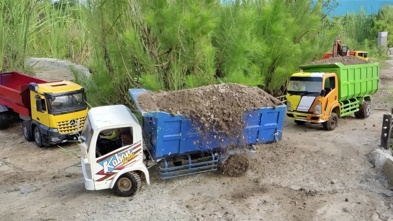 Overload Mobil Truk Rc Oleng Canter Fuso Muatan Mobil Mobilan Jatuh ...