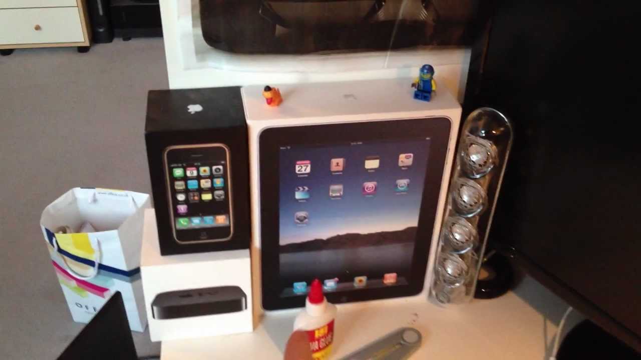 Apple geek room tour - YouTube