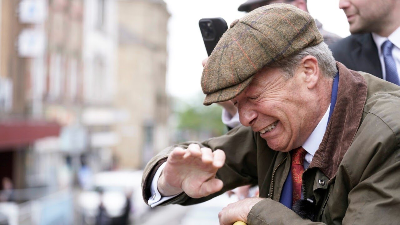Nigel Farage ‘pelted with rocks’ on campaign trail - YouTube