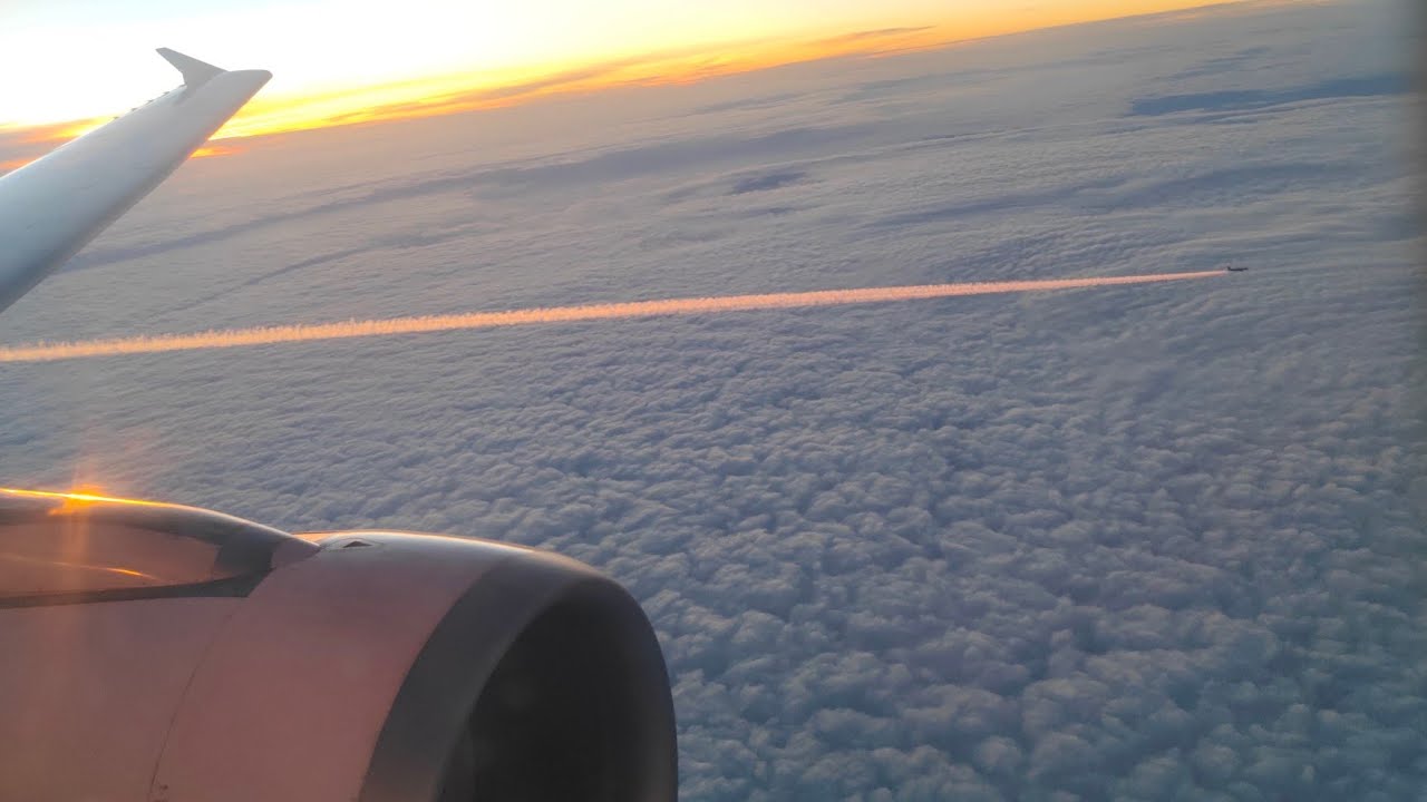 A plane passes below us. A terrible view from the plane Watch 😨 ️ - YouTube