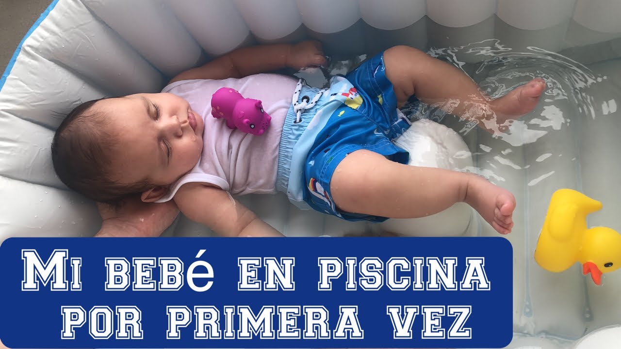 Mi bebé en una piscina por primera vez- Vlog #230 - YouTube