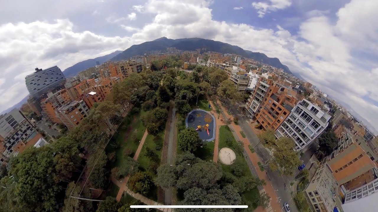 Aerial 360 , Parque El Virrey, Bogota. VR DRONE - YouTube