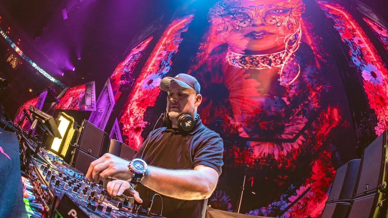 Jorn Van Deynhoven plays 'RAM - RAMsterdam (JVD remix)' (Live at ...