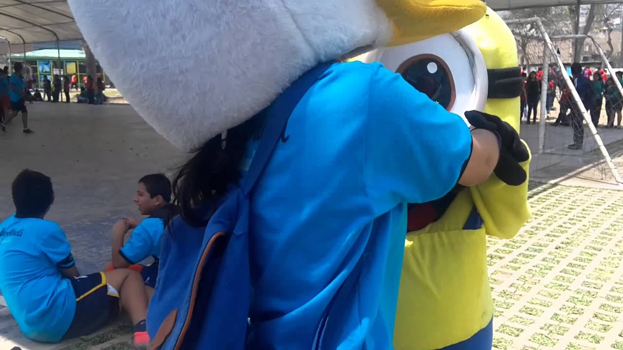 Minion vs Duck XD ( Real Life ) - YouTube