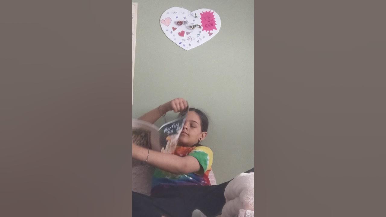 Rufus Goes to School, written by Kim T. Griswell; read by Stella - YouTube