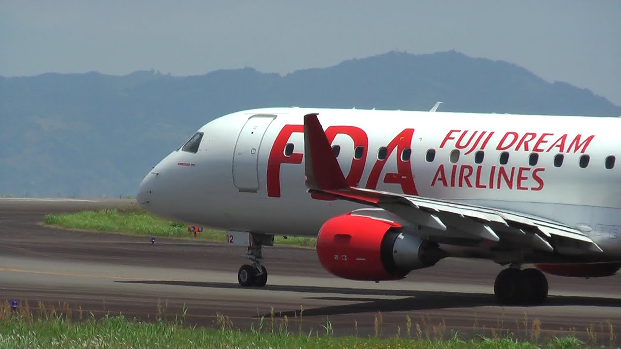 2023/04/28 富士山静岡空港 FDA JA12FJ - YouTube