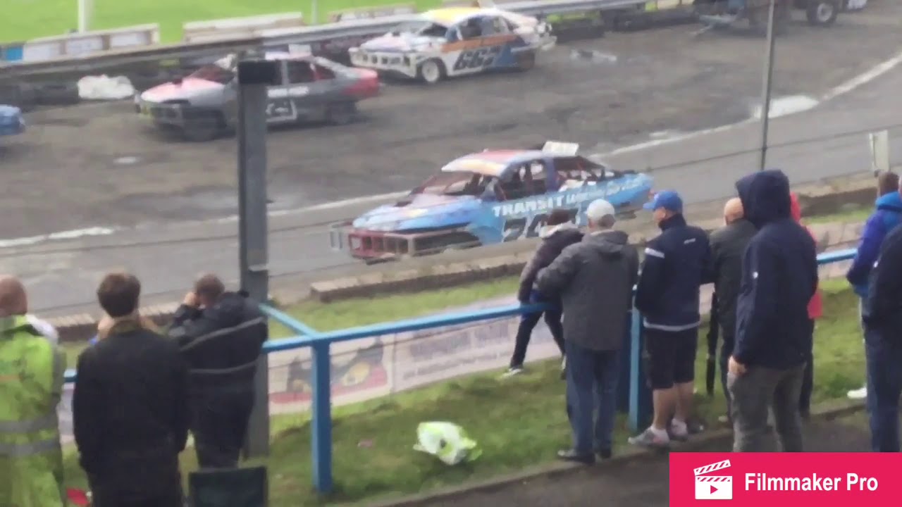 2l saloon stock car Raymond gunn tribute race 2019 Cowdenbeath racewall ...