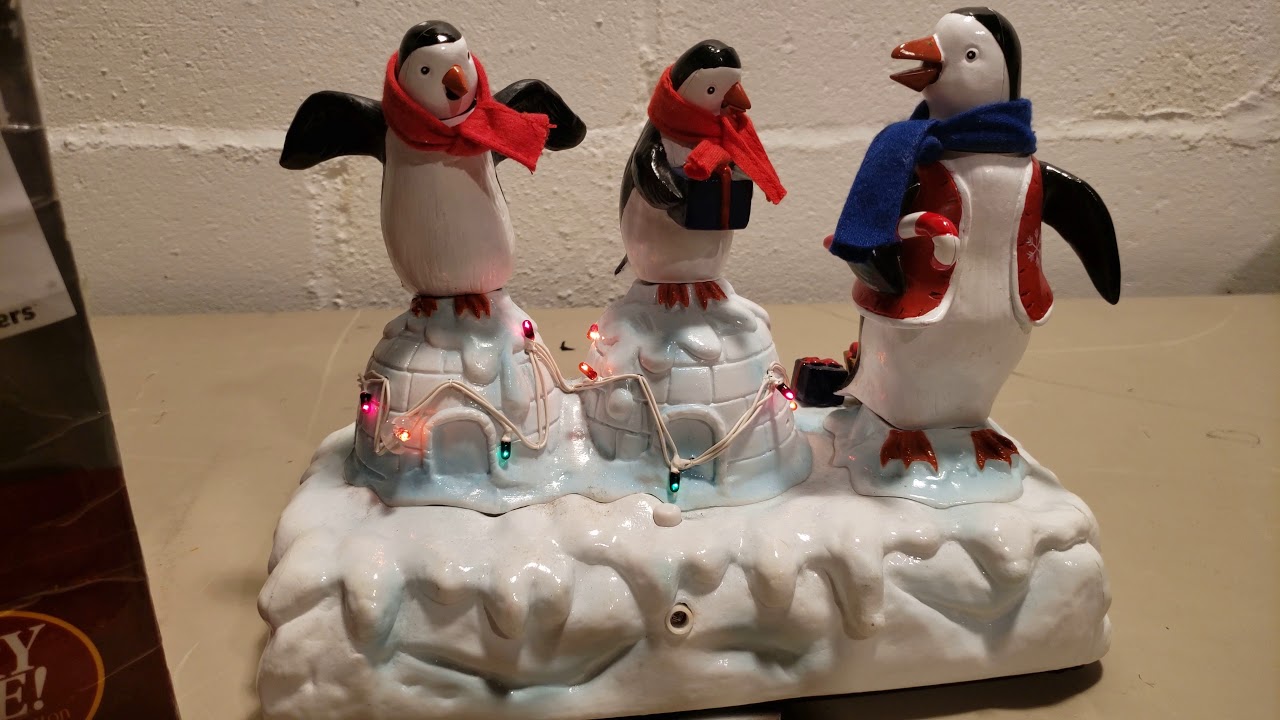 Gemmy Singing Christmas Penguin Trio - YouTube
