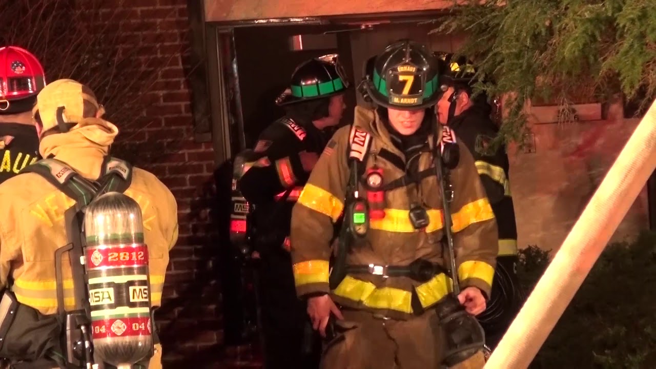 2ND ALM HOUSE FIRE IN EMMAUS ON CHRISTMAS - YouTube