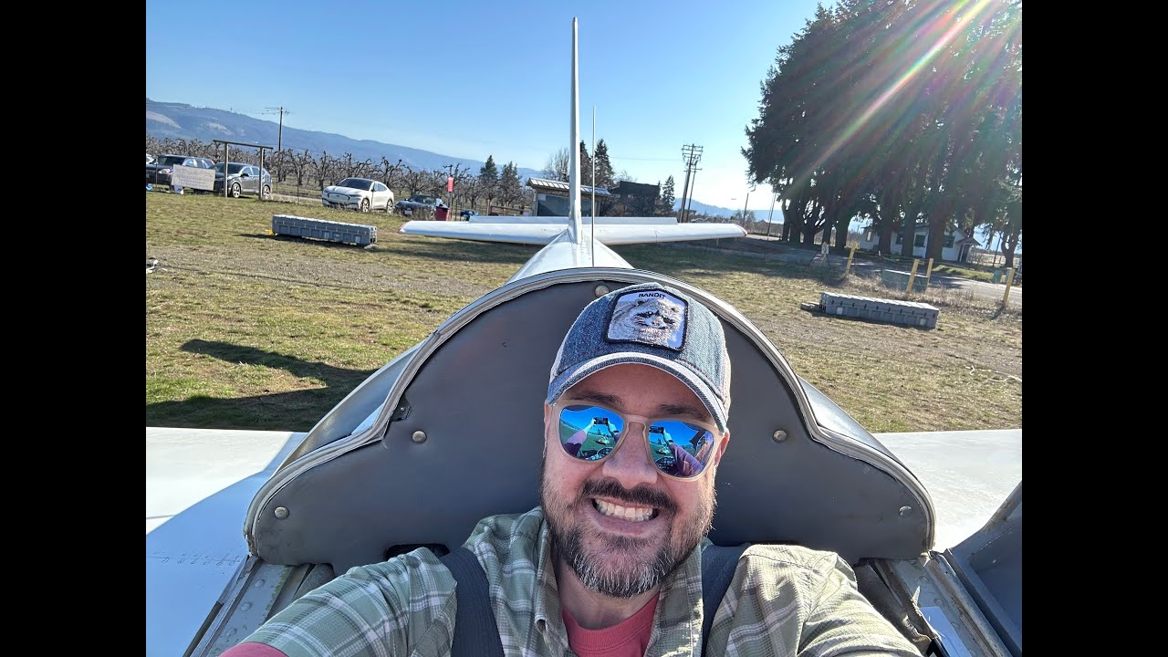 JB's FIRST SAILPLANE LESSON - YouTube