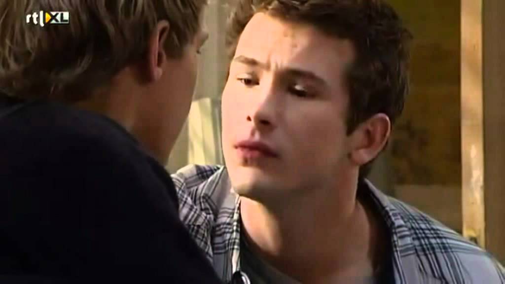 edwin/lucas 56th kiss - YouTube