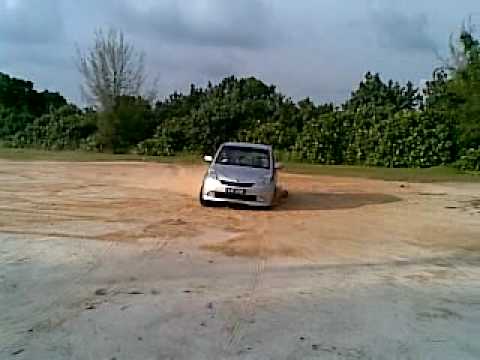 Aksi Panas Dalam Kereta Myvi