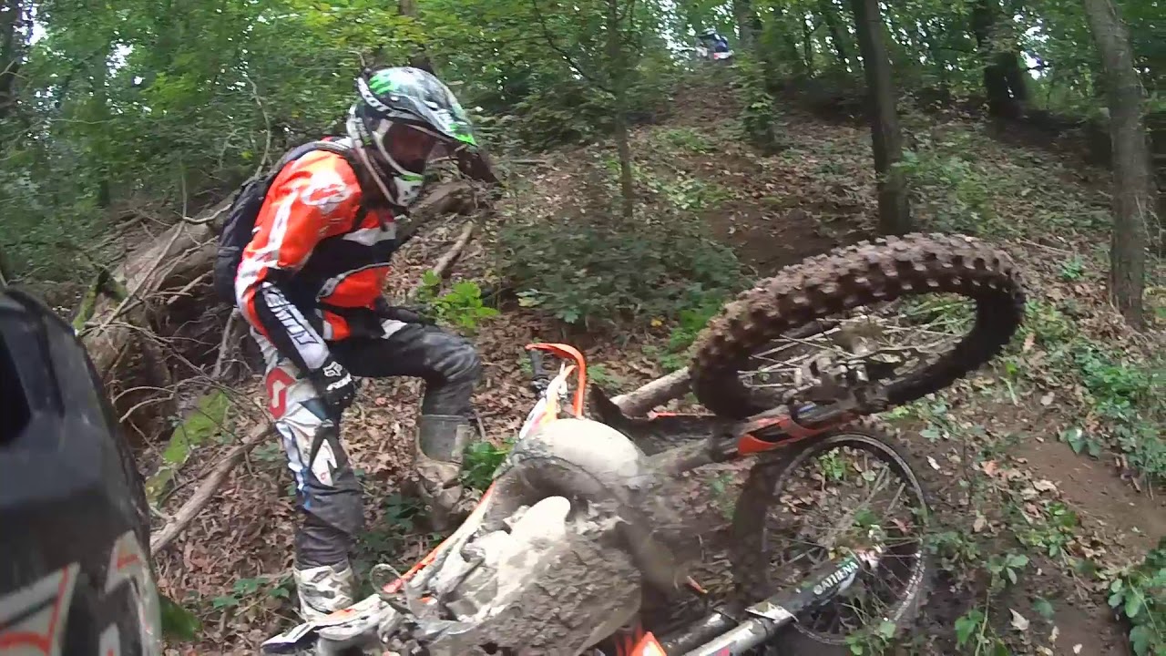 Enduro Crash - Hit the Buddy! - YouTube