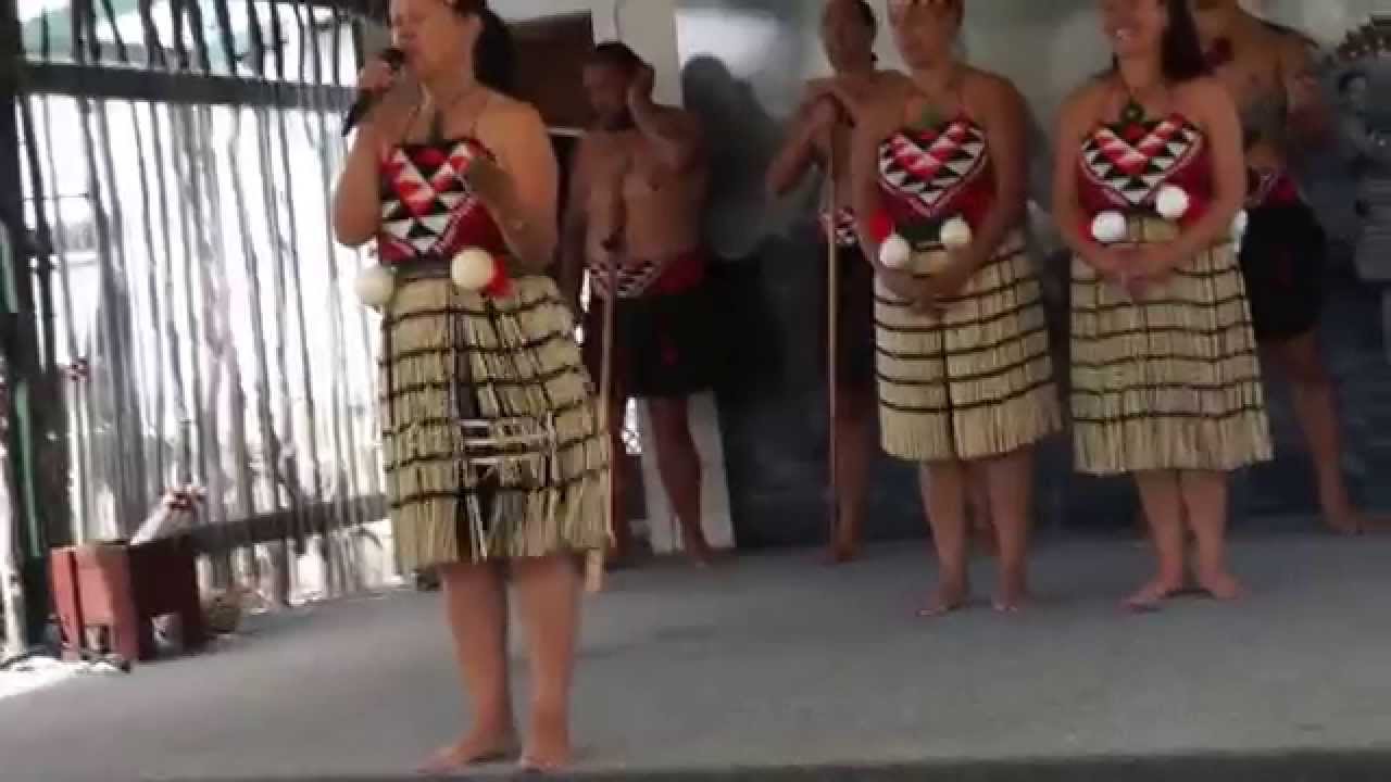 Maori Dance Whakarewarewa Thermal Village New Zealand 2014 Youtube