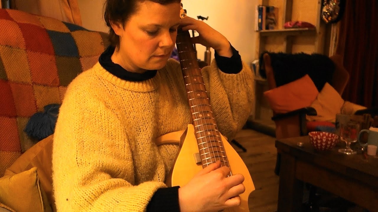 From Hannah Moule and the Moulettes - Picture // Frame - YouTube