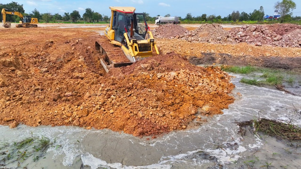 Incredible Project Land Fill Up by Bulldozer Pour Soil Into The Water ...