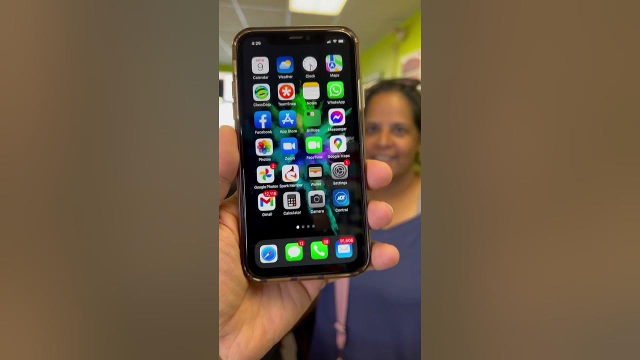 iPhone screen started leaking weird colors ‼️😱 #shorts #apple #iphone #ios #android #samsung # ...