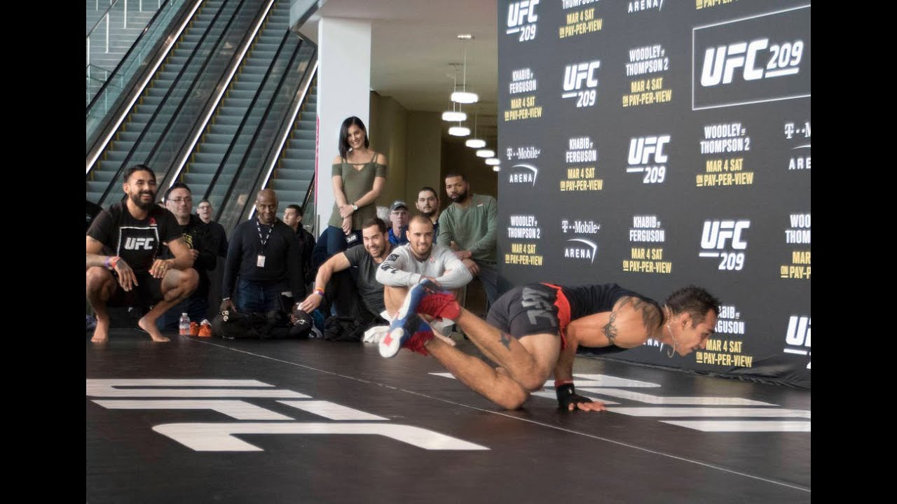 Tony Ferguson Break Dancing... - YouTube