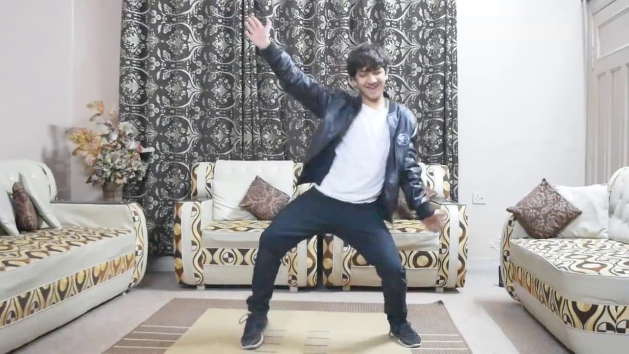 Na Goriye Pakistani Boy Dance - YouTube