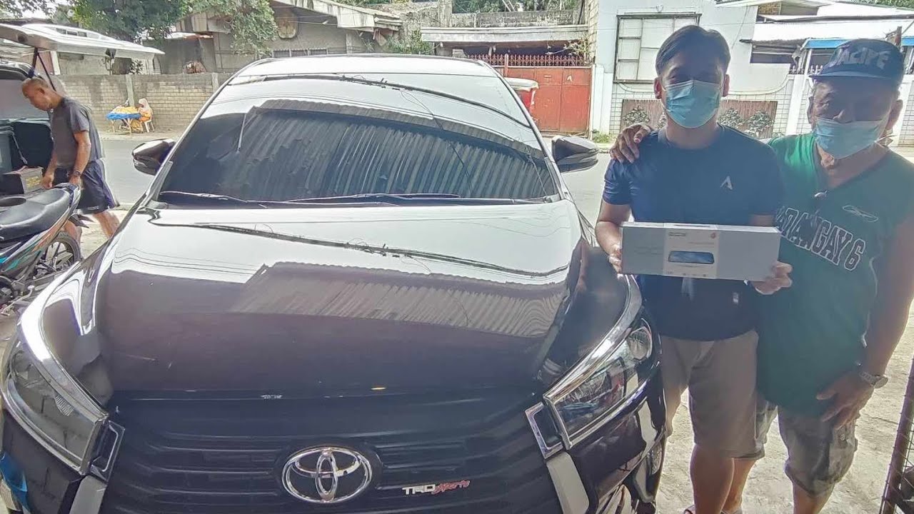 QCY's F24 4K + 1080P Dashcam 9.66 Inches Fullscreen on Toyota Innova ...