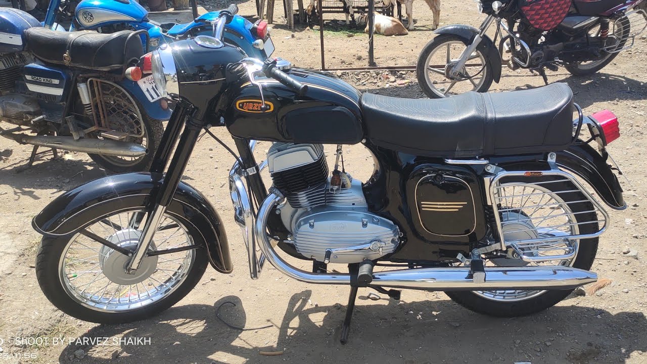 part 2 Two Stroke Tuesdays E18: Yezdi cl2 250 1974 The Yezdi Guy - YouTube