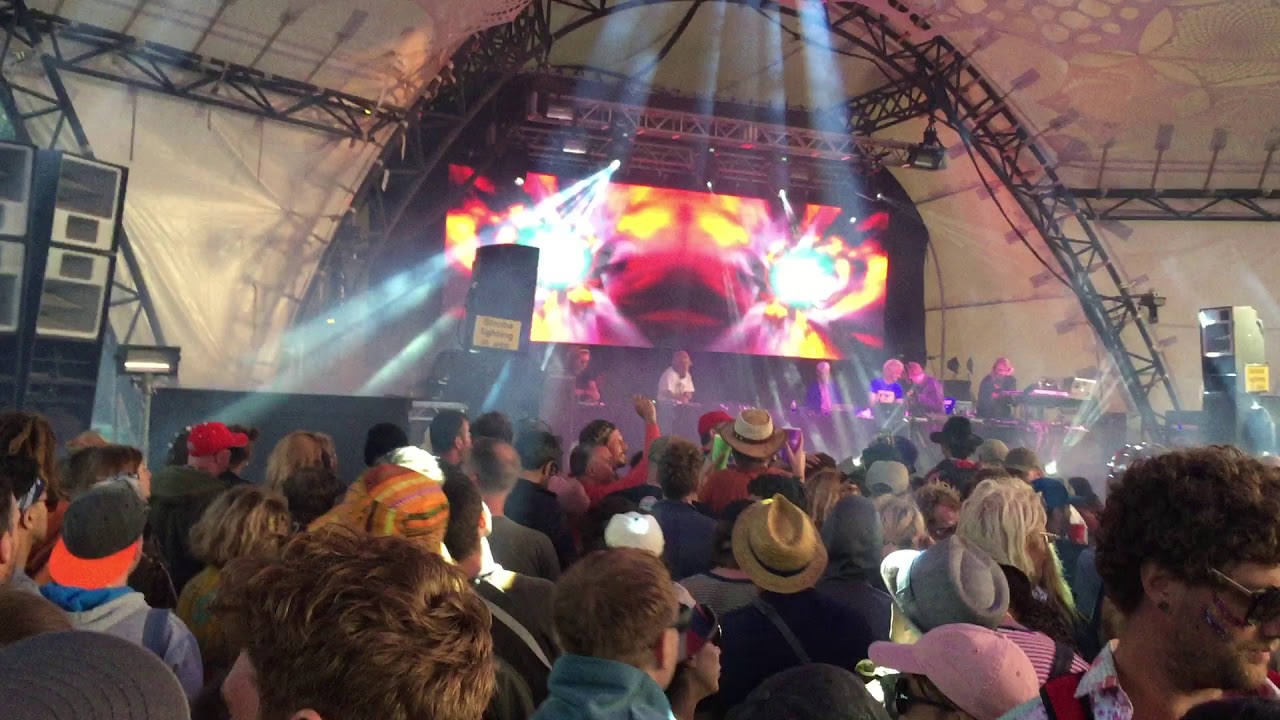 2017 06 23 The Orb Blue Room Glastonbury Festival Glade - YouTube