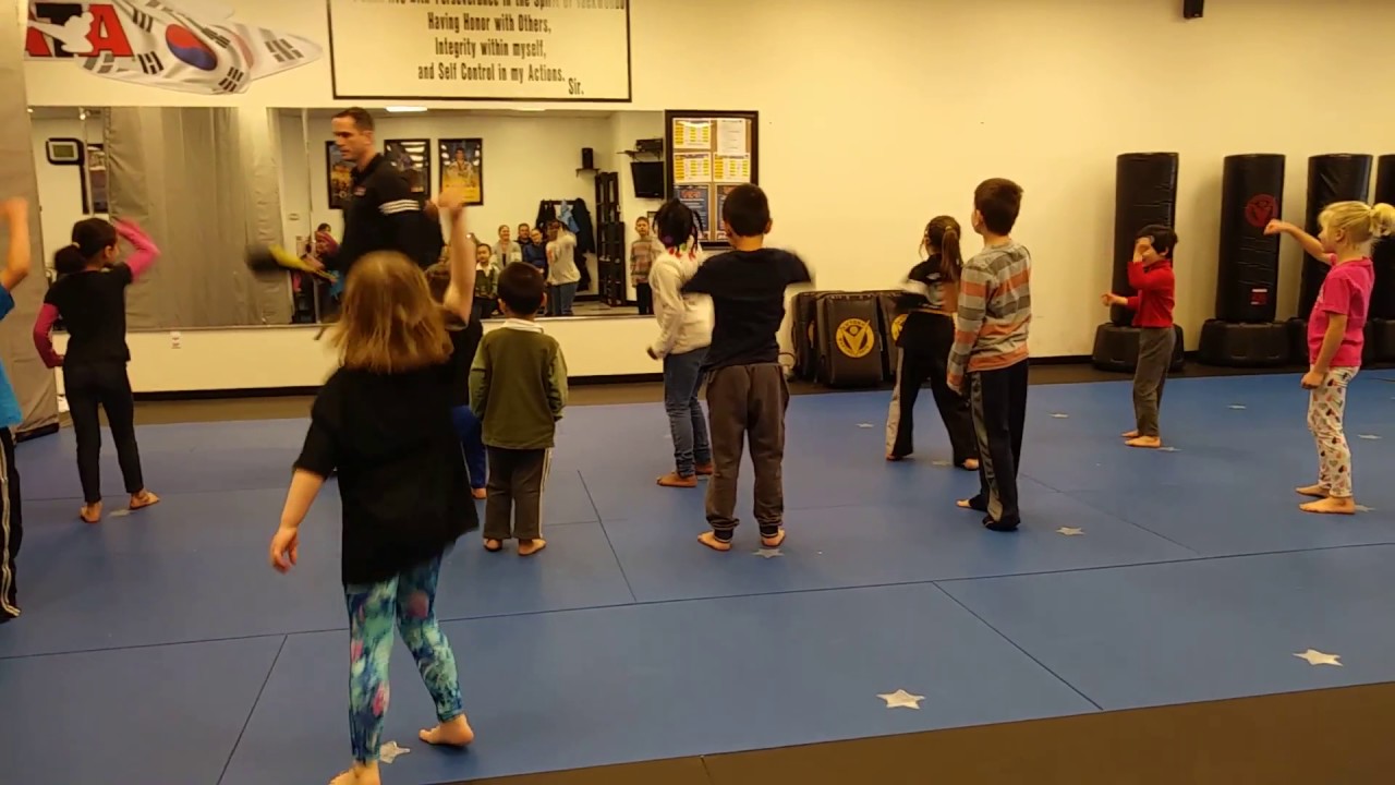 sariah d best friends Pizza & Karate Pizza Party. - YouTube