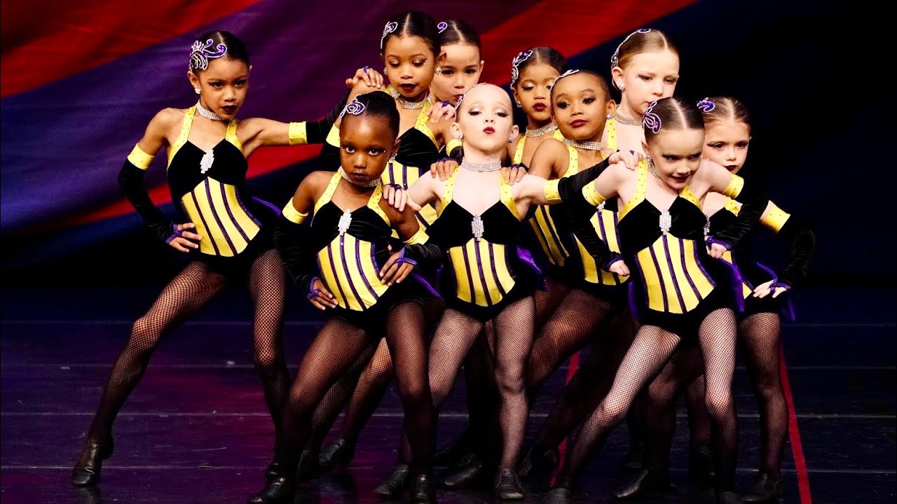 Taryn in "FASHIONISTA"🌟- Advanced Jazz Dance Competition Video (Mini ...