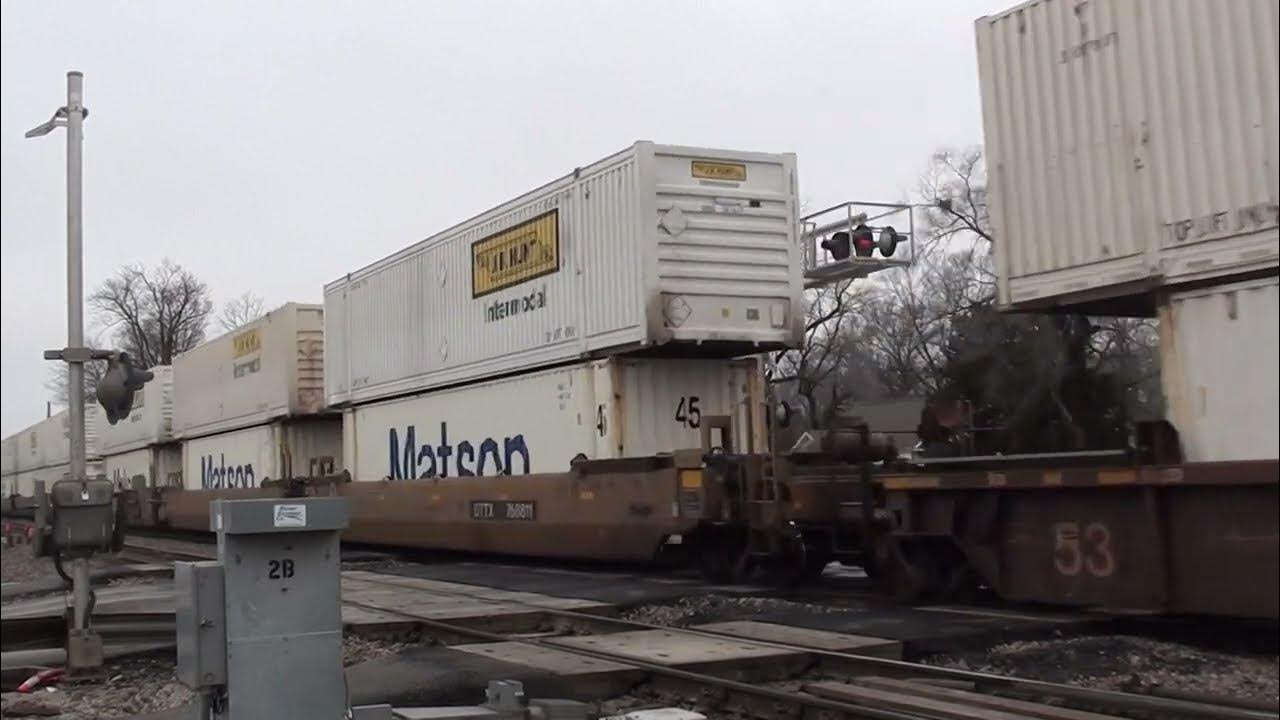BNSF #3888 Leads EB Stacktrain. Olathe, KS 1/27/24 - YouTube