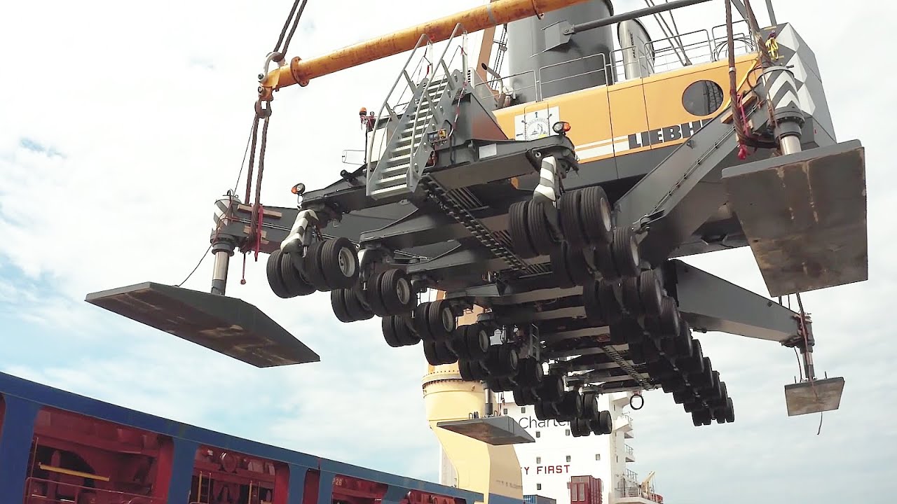 Crane Of The Day Episode 227 | Liebherr LHM 550 - YouTube