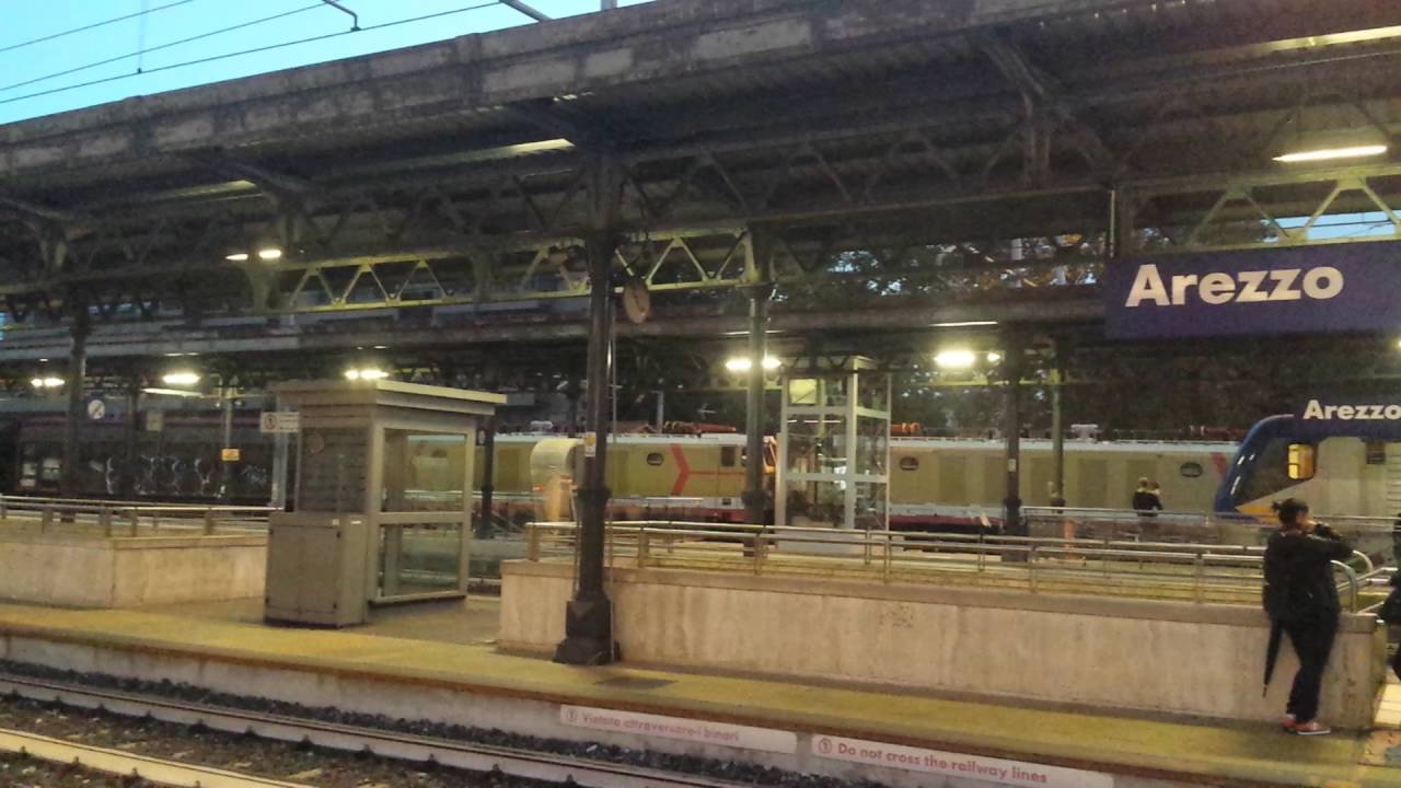 FS Trenitalia E491 & E492 locos at Arezzo. - YouTube