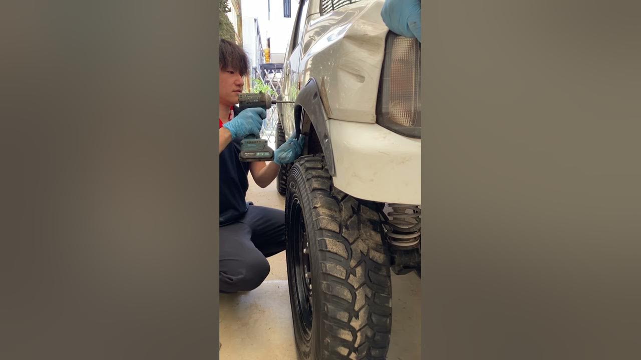 素人がオーバーフェンダーを取りつける動画#オフロード #ジムニーjb23 - YouTube