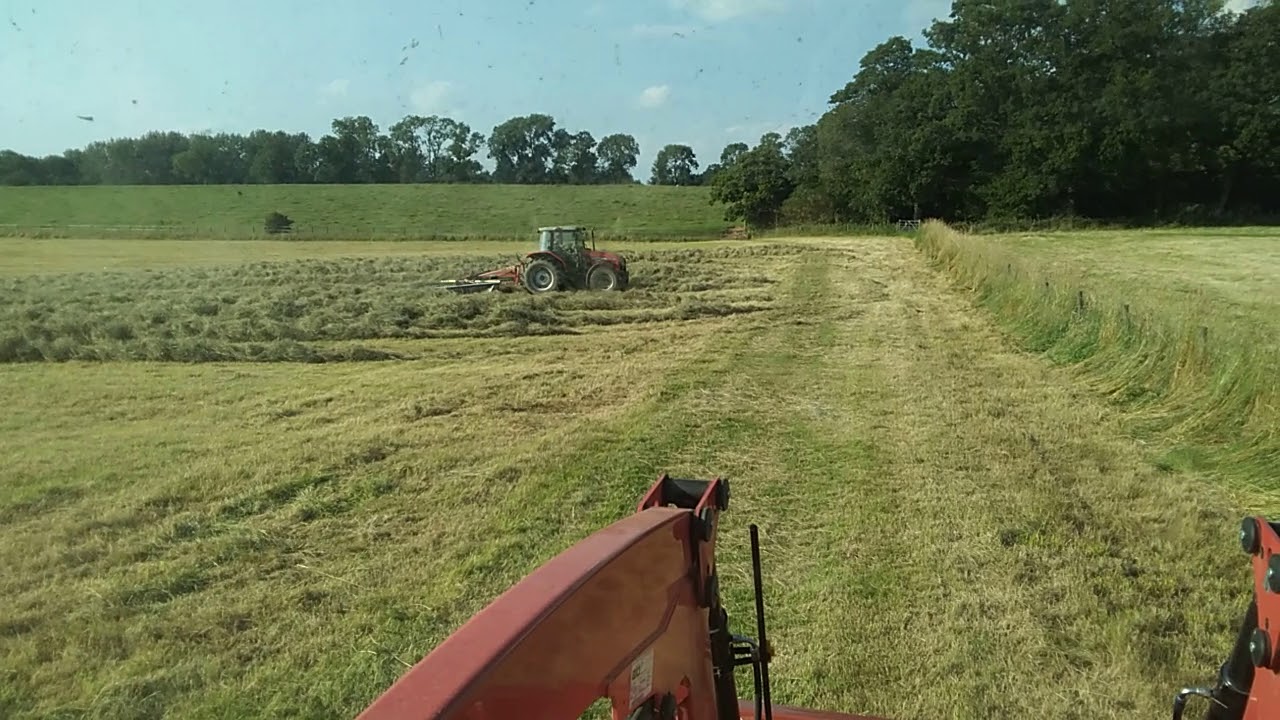 Mf 4355 rowing up hay! - YouTube