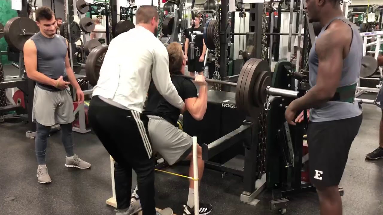 Tanner Knue Squat PR 375 - YouTube