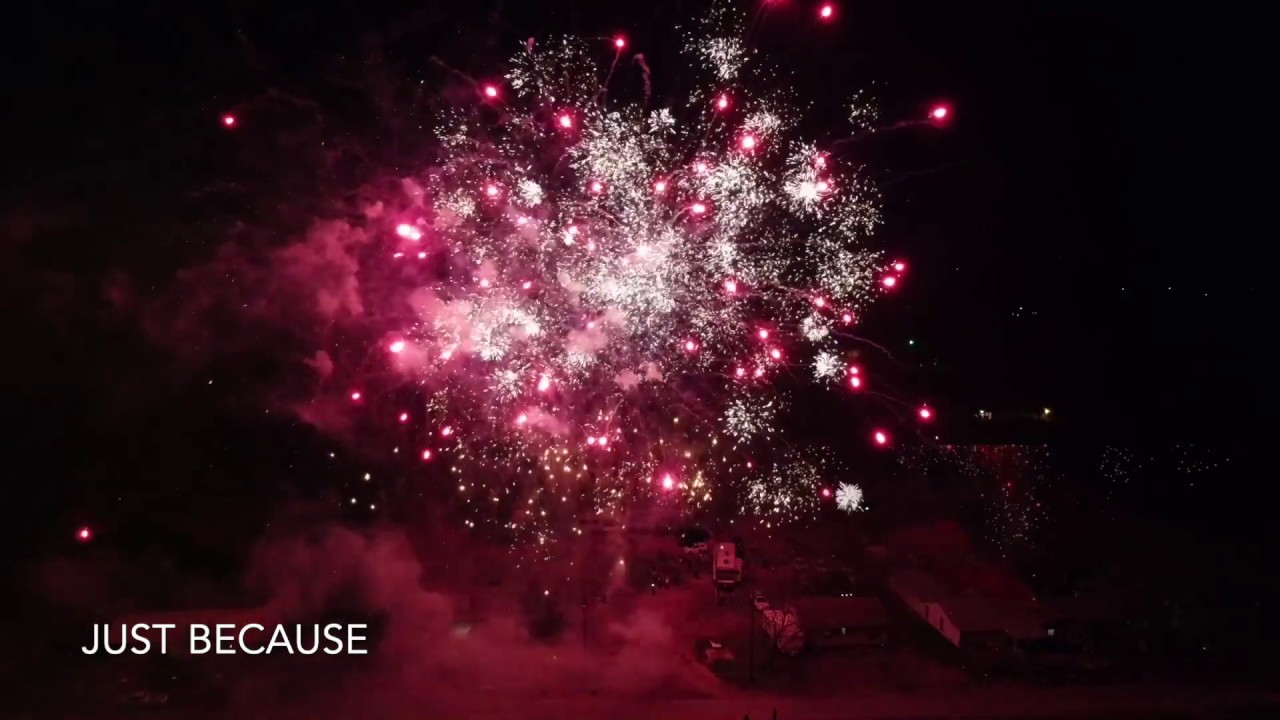 New Year's Eve Fireworks Yancey, TX 2019-2020 - YouTube