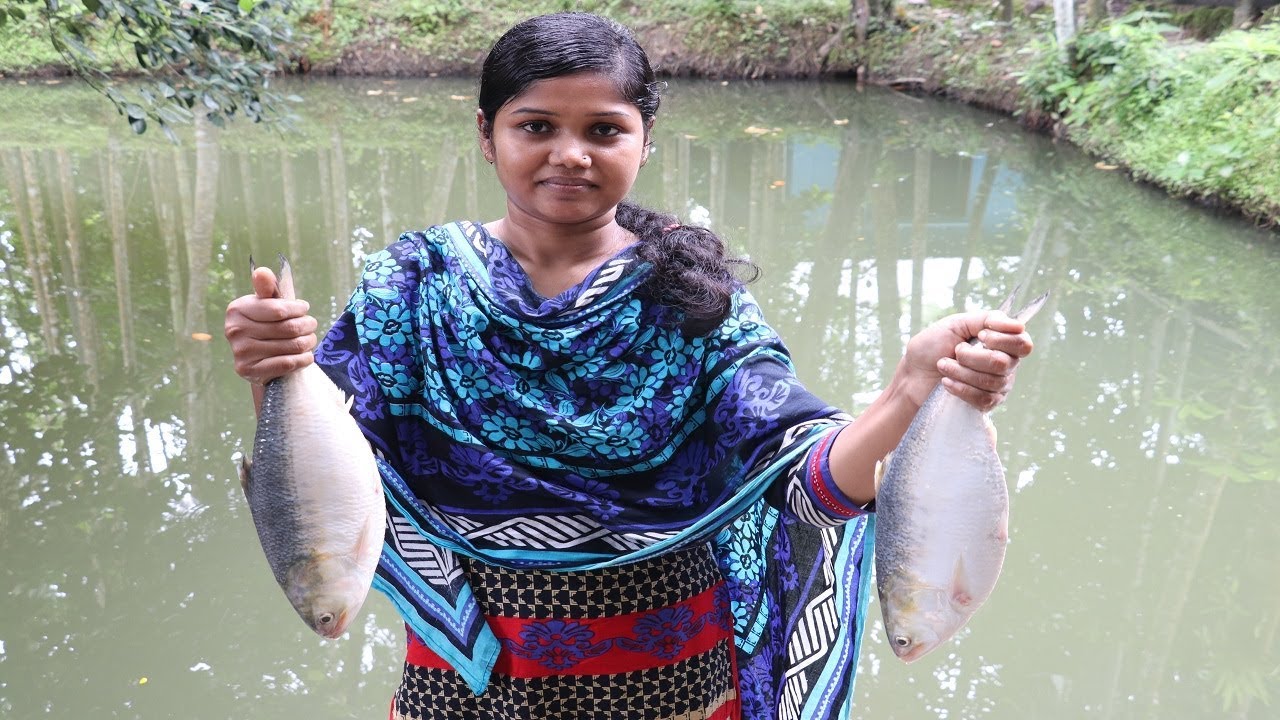 Hilsa Fish Curry Recipe Cooking Village Food Awesome Cooking Bengali ...