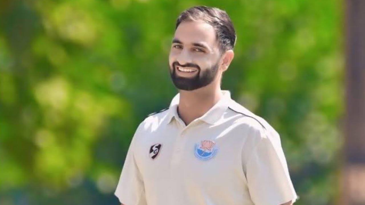 Auqib Nabi Dar Hat-Trick | Auqib Nabi Dar 5 Wickets 5/28 | North Zone ...