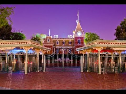 Disneyland Esplanade