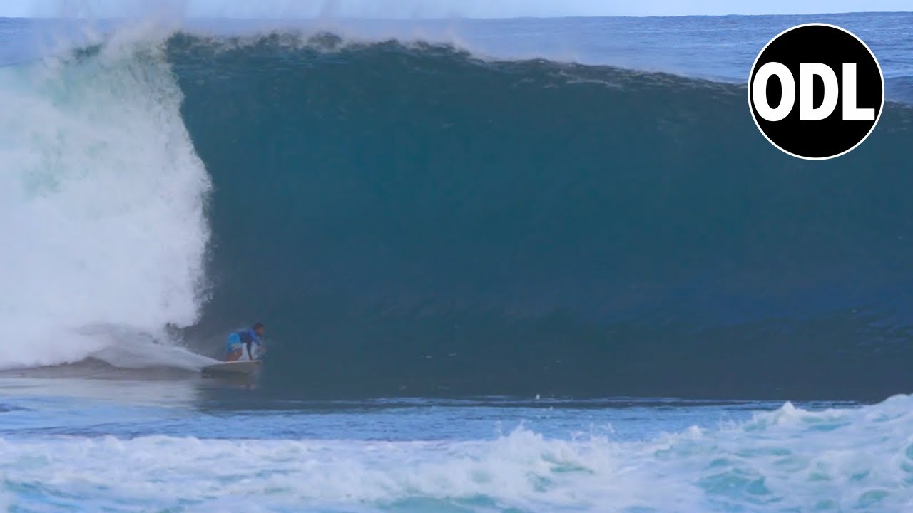 Huge UNFORGIVING PIPELINE | New MONSTER Swell Fills In At Pipe in Real ...