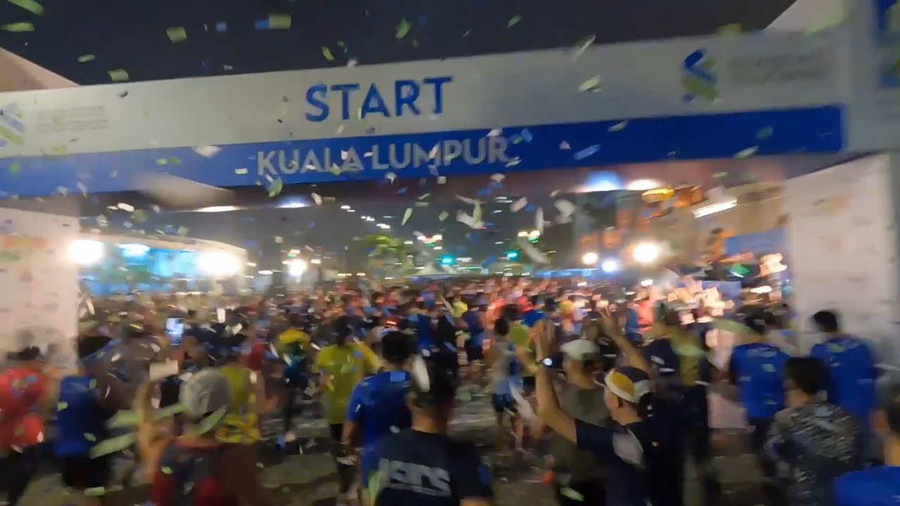 SCKLM 2022 Full Marathon Flag Off moment - YouTube