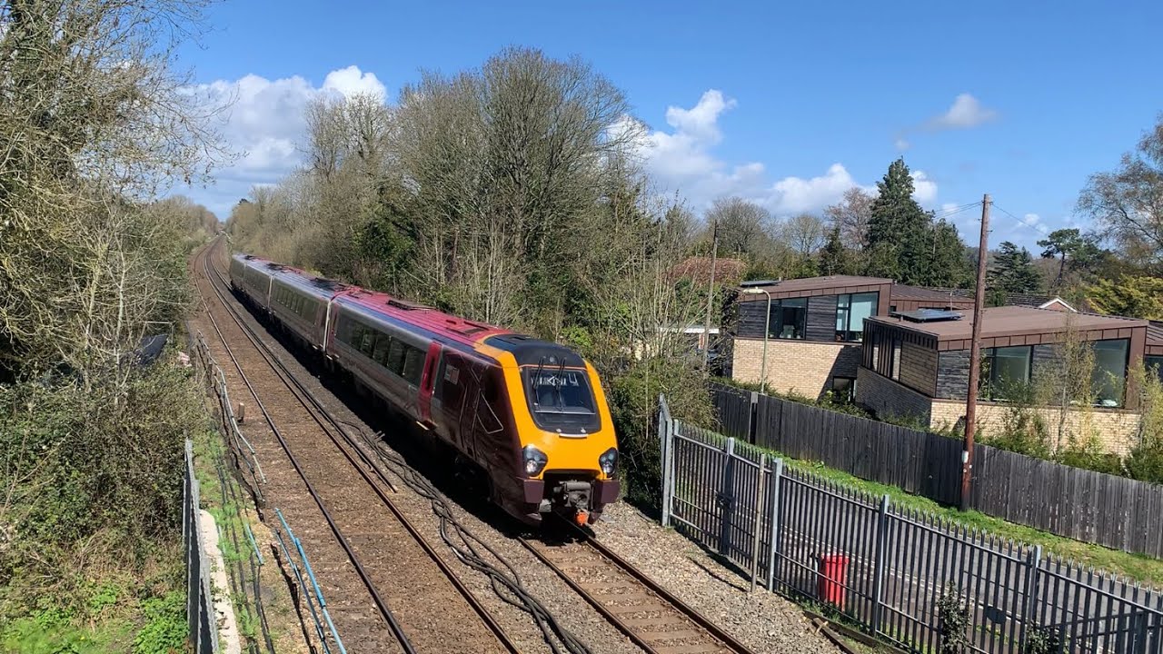 Class 220 Voyager | 220019 | Cross Country - YouTube